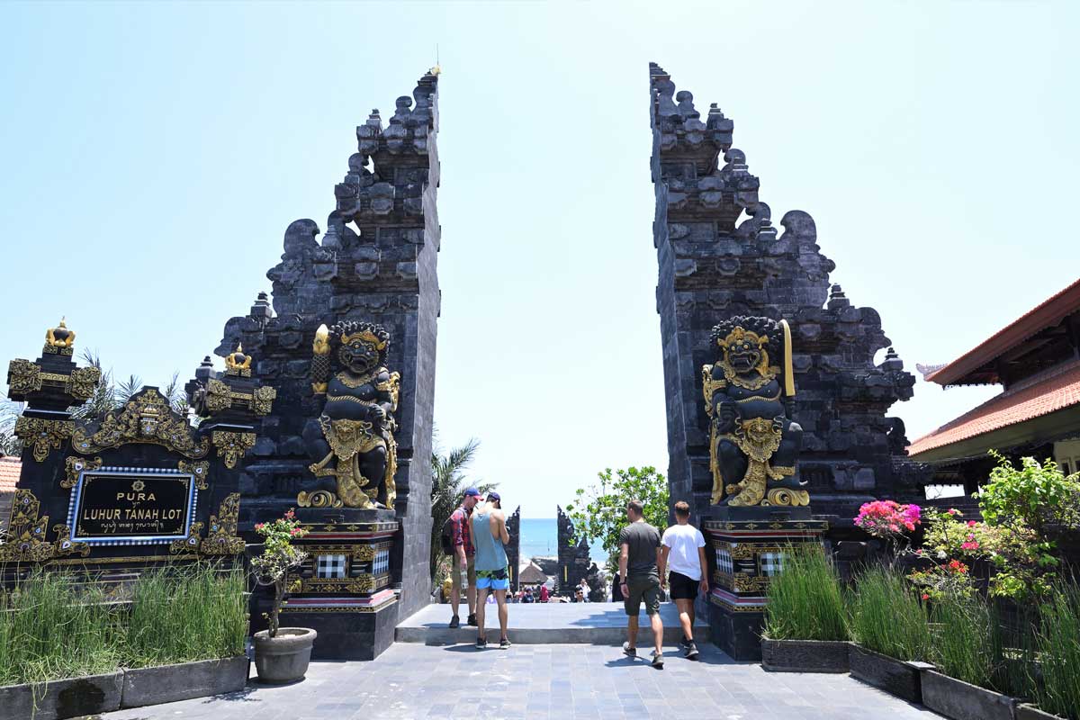 Visite du temple de Tanah Lot, un lieu inoubliable à Bali